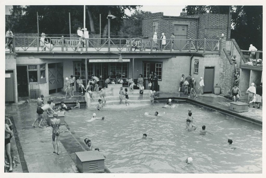 Museum Musings: The Green Gu… Plunge Pool – The Listing Magazine